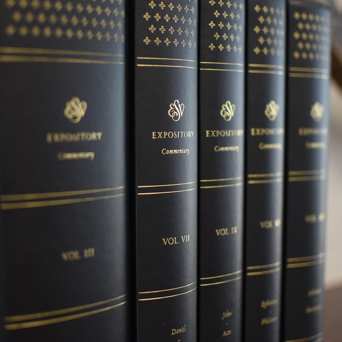 ESV Expository Commentary – Westminster Bookstore